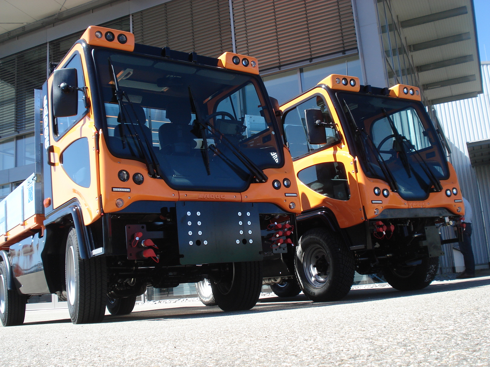 T-1700 und T-1400 mit neuer Optik - LADOG Fahrzeugbau